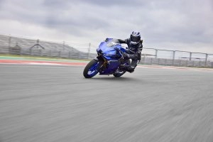 2025 YZF-R3 - Gallery | Yamaha Motorsports, USA